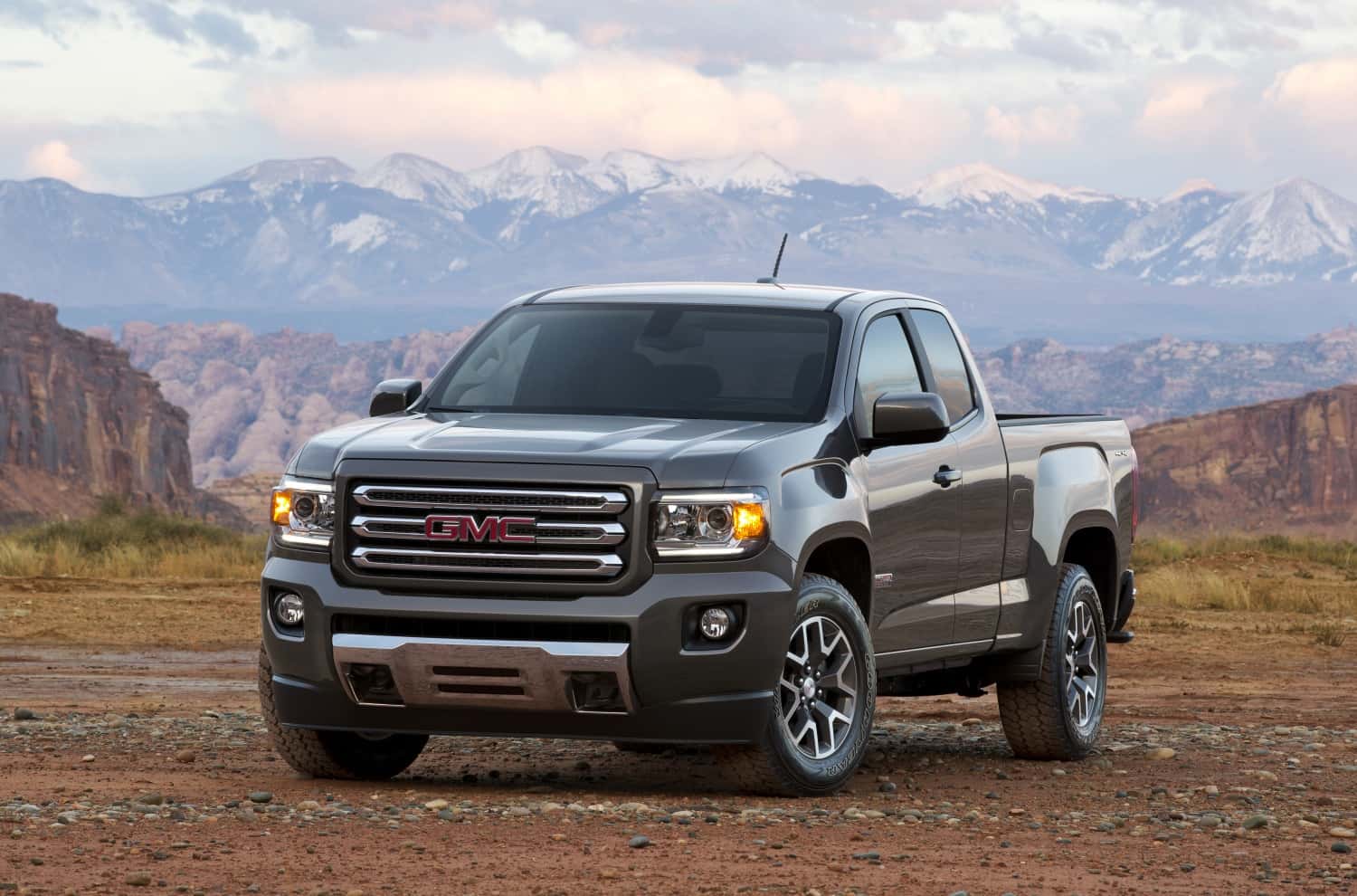 All-New 2015 GMC Canyon Elevates Midsize-Truck Segment