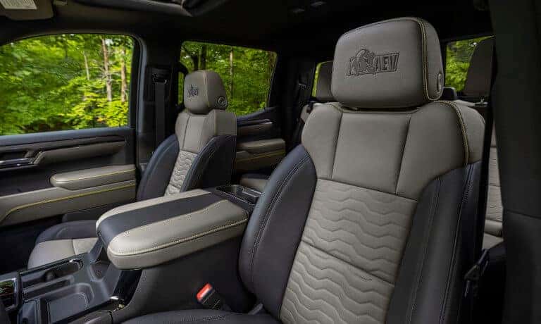 2024 Chevrolet Silverado 1500 Interior Features Color Options