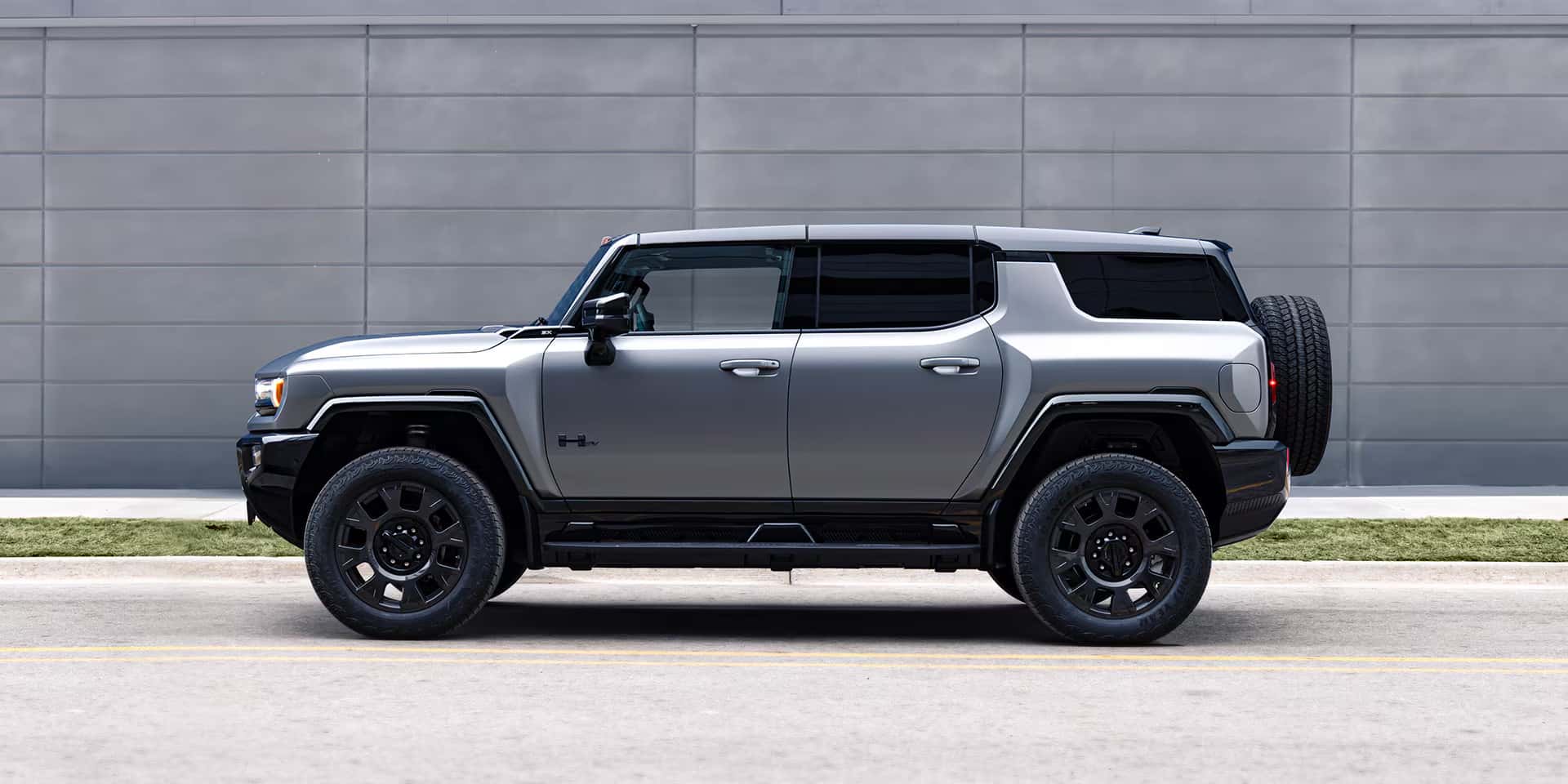 Explore the 2026 GMC Hummer EV SUV in Batavia, IL | TERA Chevrolet