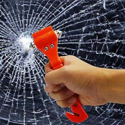 7 Essential Tools to Keep in Every Car