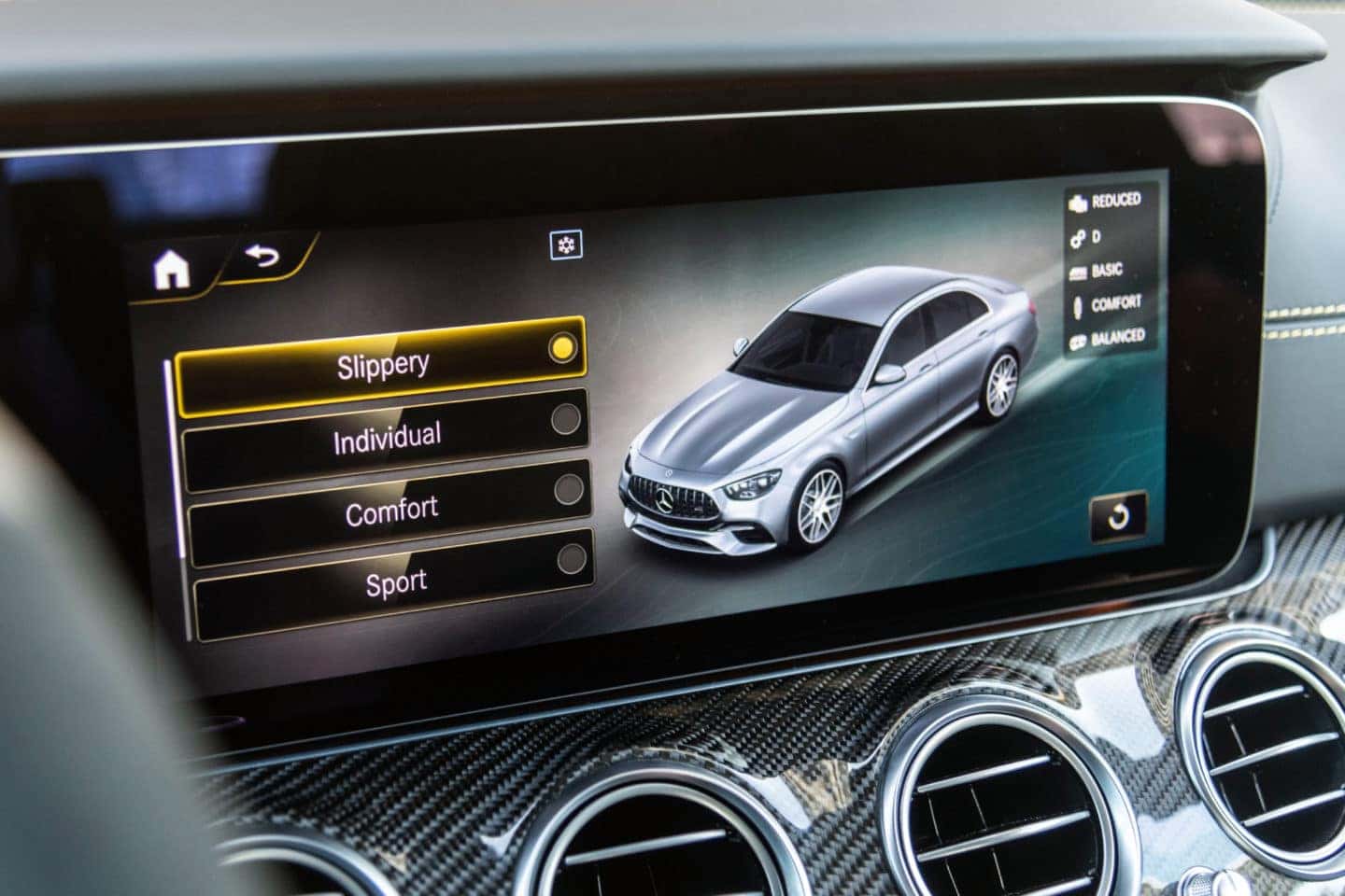 AMG® Technologies: Driving Dynamics | Driving Pleasure In Mind