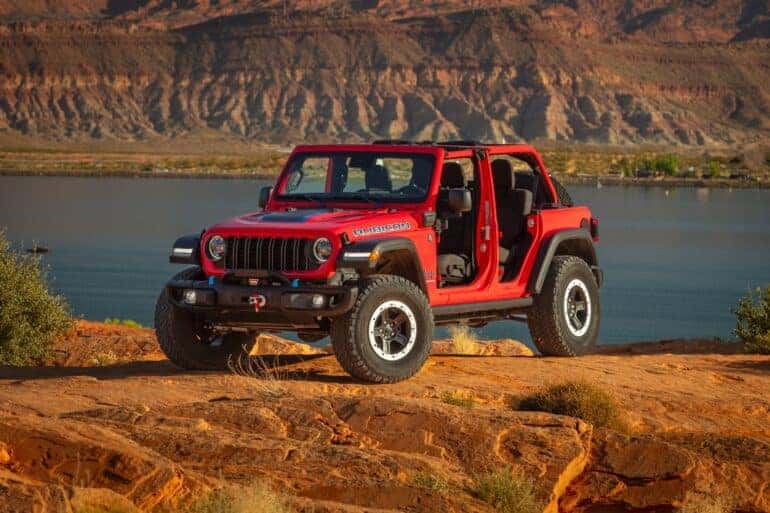 Lifted Jeep Wrangler: Pros and Cons | Safford CJDRF of Fredericksburg
