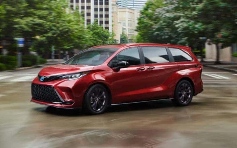 How the Hybrid Powertrain Makes the 2025 Toyota Sienna near ...